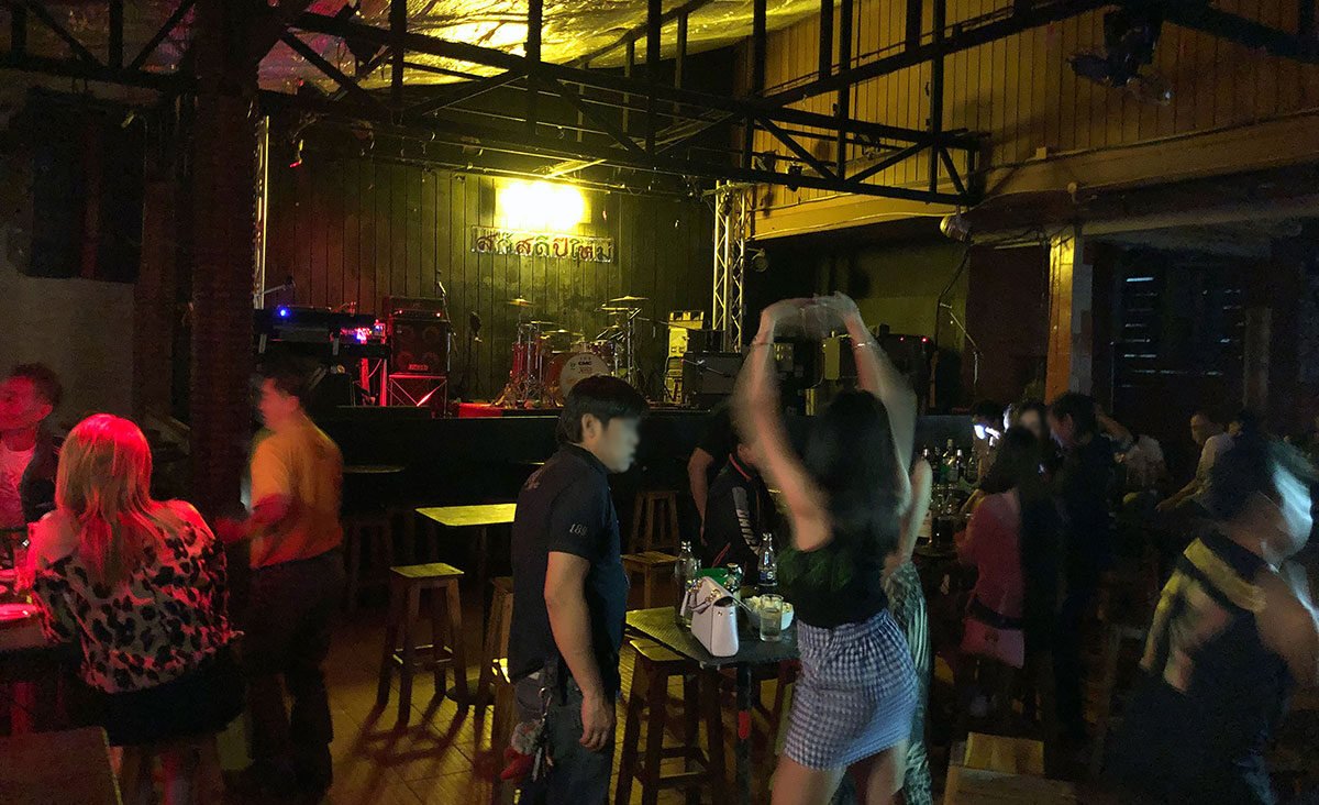 Entdecken Sie das pulsierende Nachtleben von Kamphaeng Phet